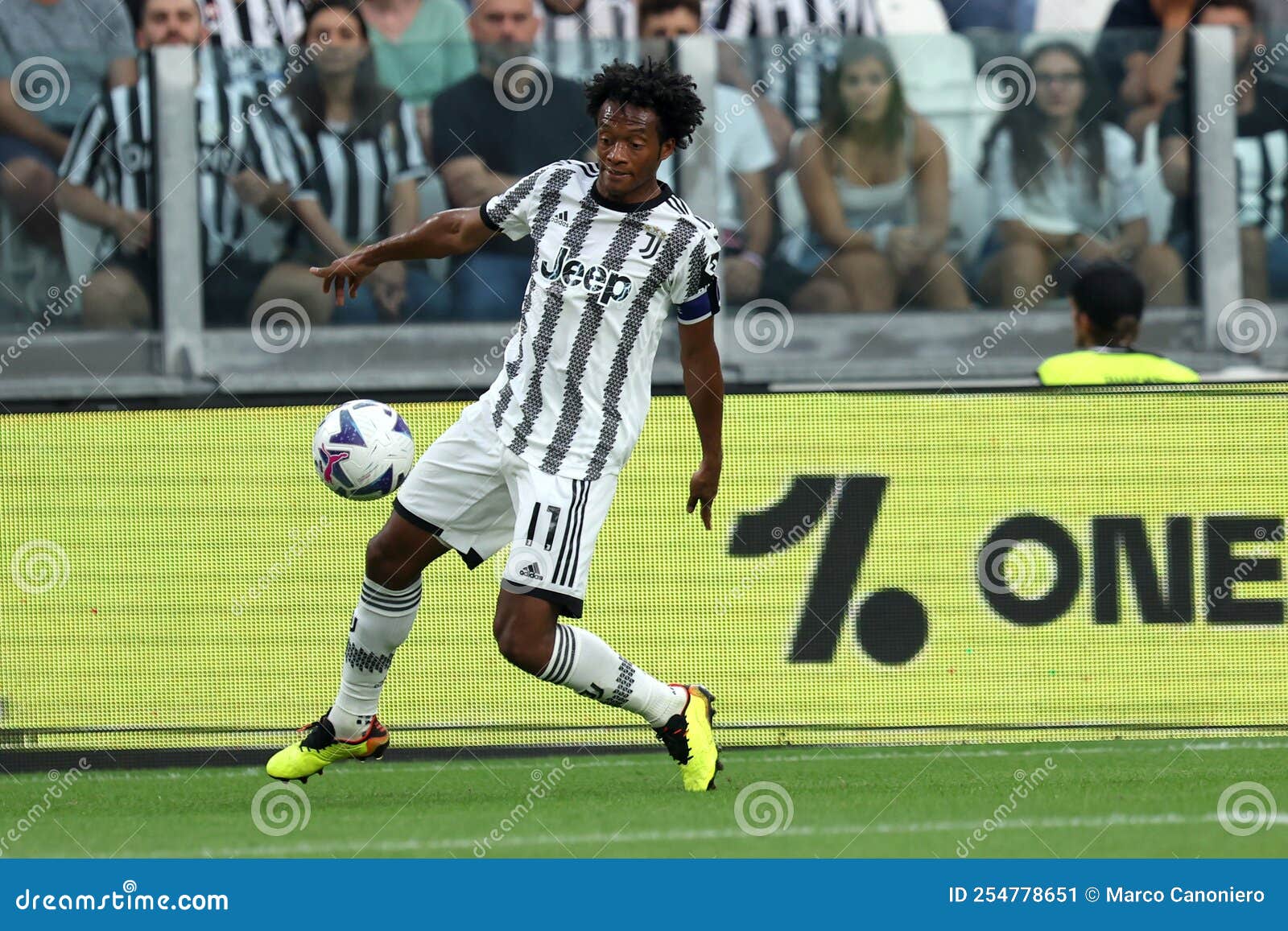 Juan Cuadrado editorial photo. Image of serie, player - 254778651 Juan Cuadrado editorial photo. Image of serie, player - 254778651
