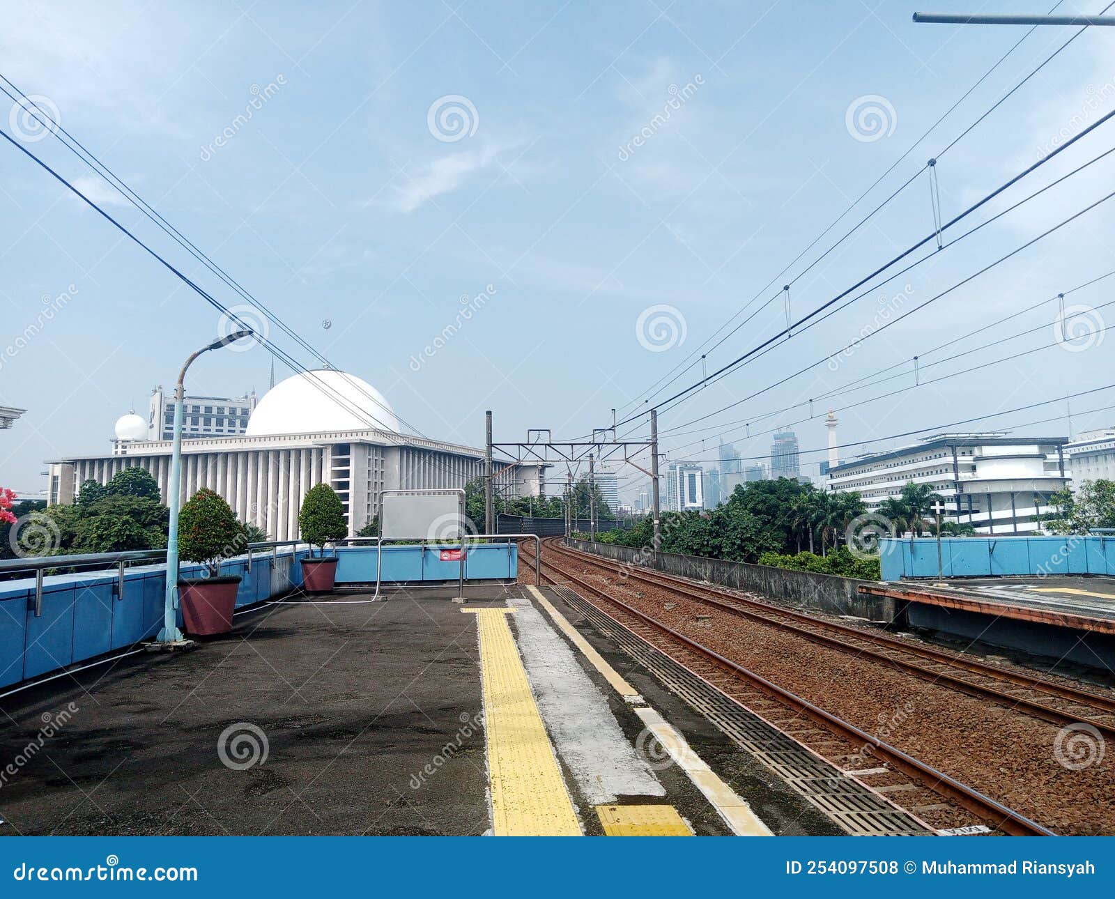 Juanda station platform stock photo. Image of stadium - 254097508