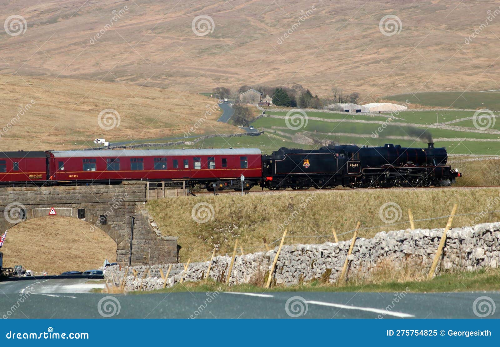 Jubilee Steam Engine 45690 Leander Great Britain Tour Editorial Image ...