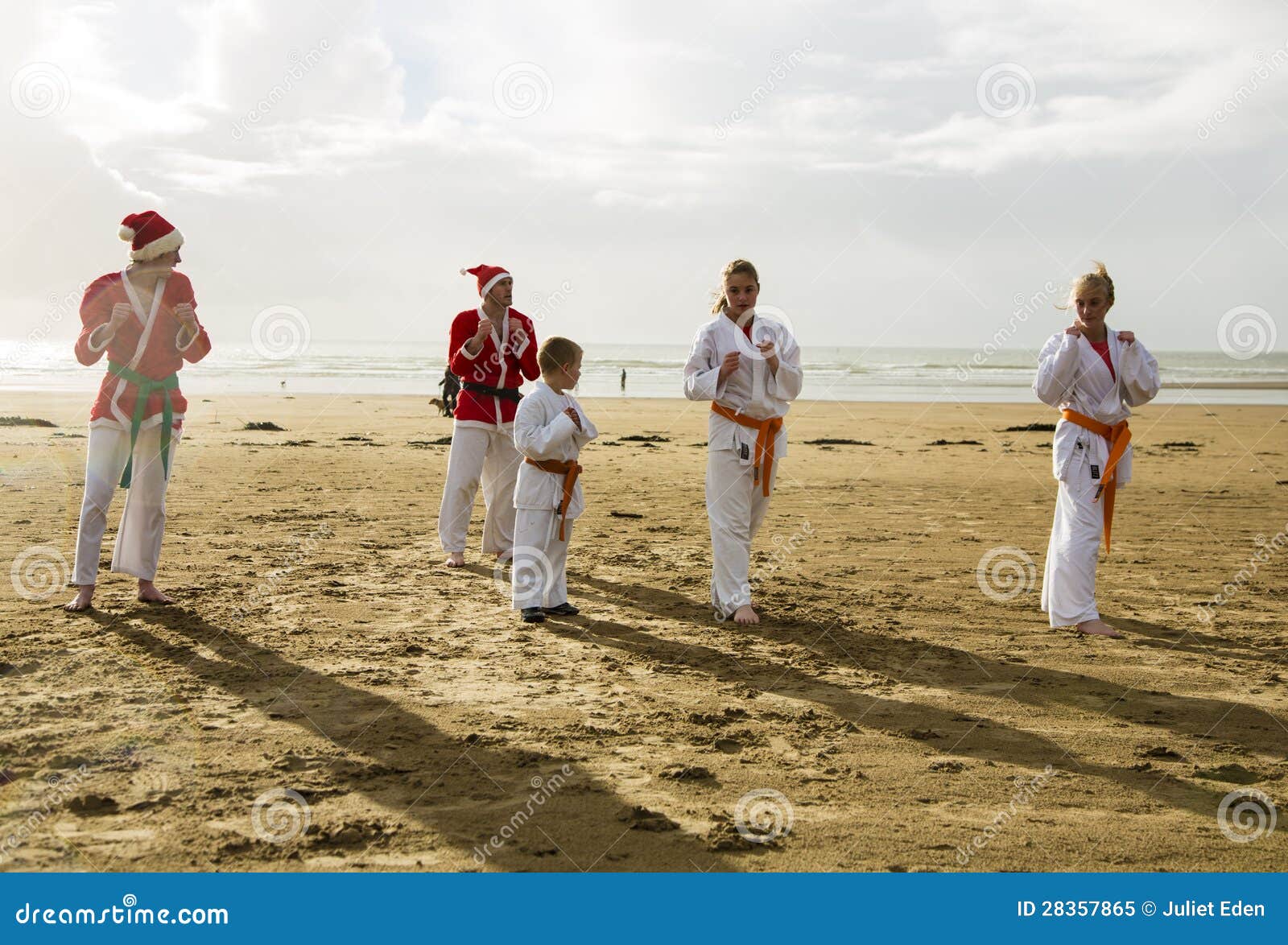 Judo Santa image éditorial. Image du plage, foules, judo - 28357865