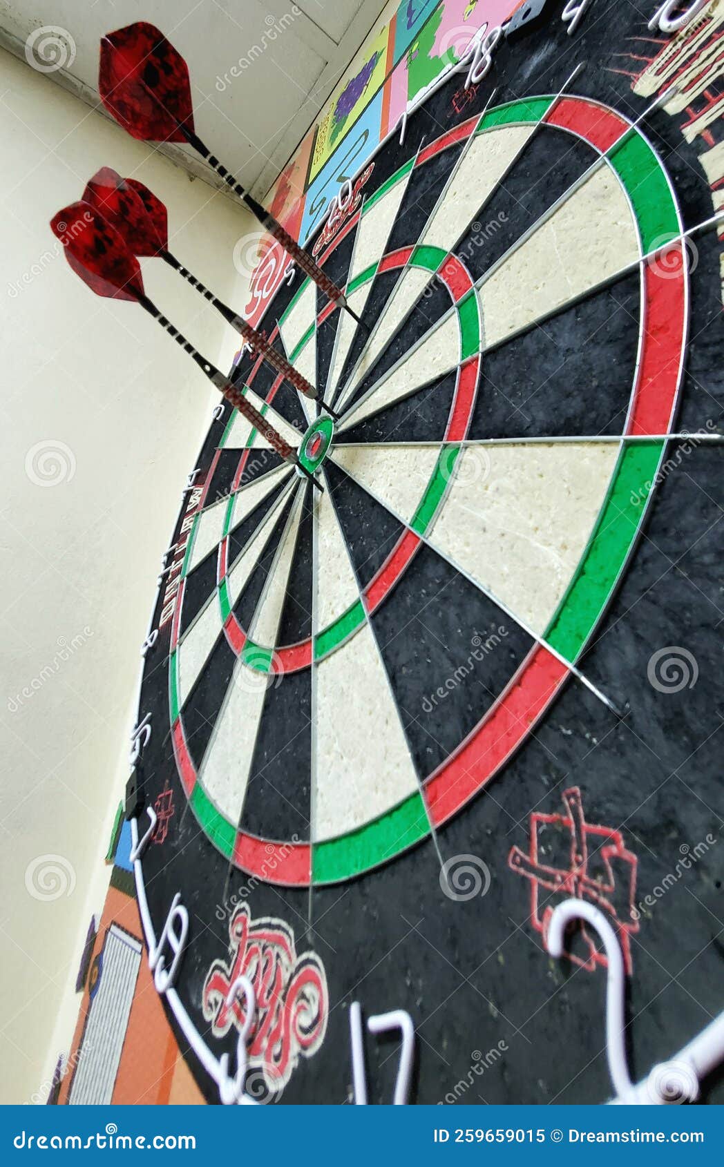 Juego Deportivo De Dardo Board Imagen de archivo - Imagen de rueda ...