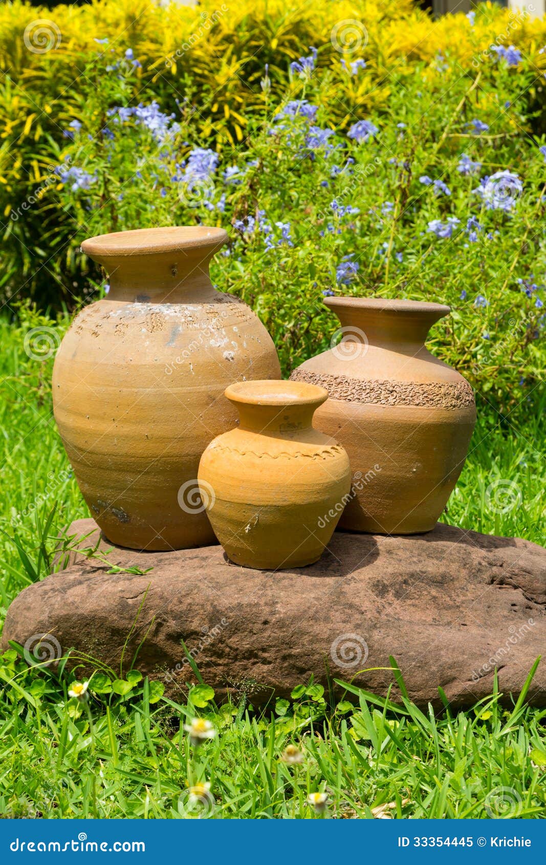 Jug in garden stock image. Image of kimchi, park, antonio - 33354445