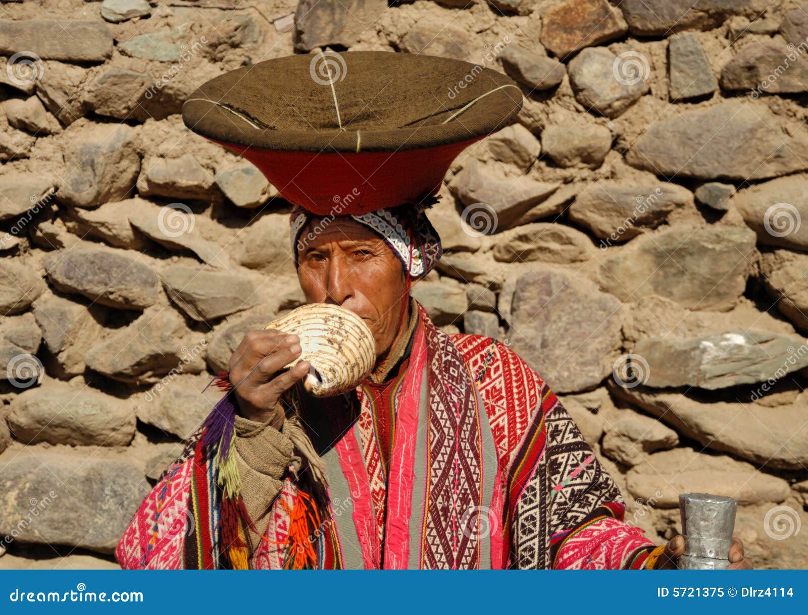 Jugador de Pututo imagen editorial. Imagen de sonido, viejo - 5721375