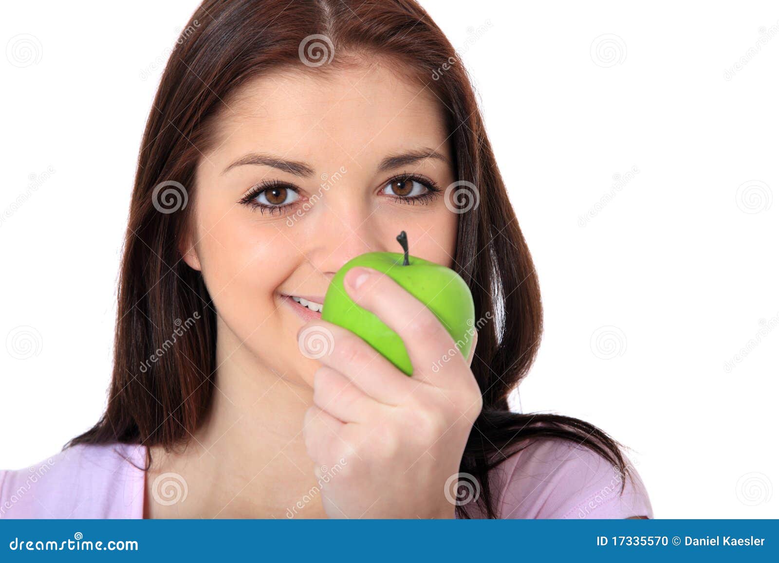 Jugendliche, Die Einen Apfel Isst Stockfoto - Bild von beiläufig ...