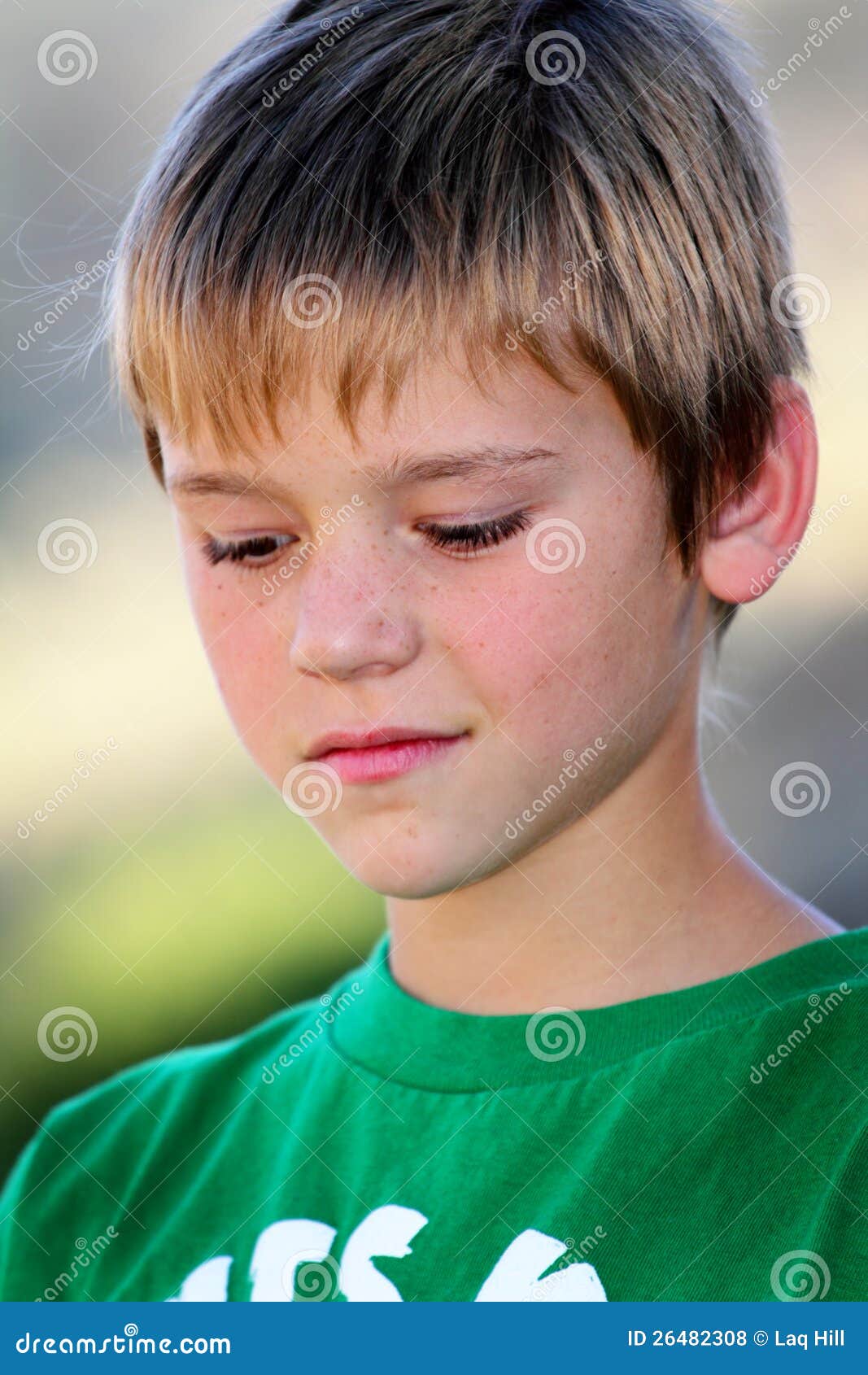 Jugendlicher Junge stockfoto. Bild von durchdacht, kopf - 26482308