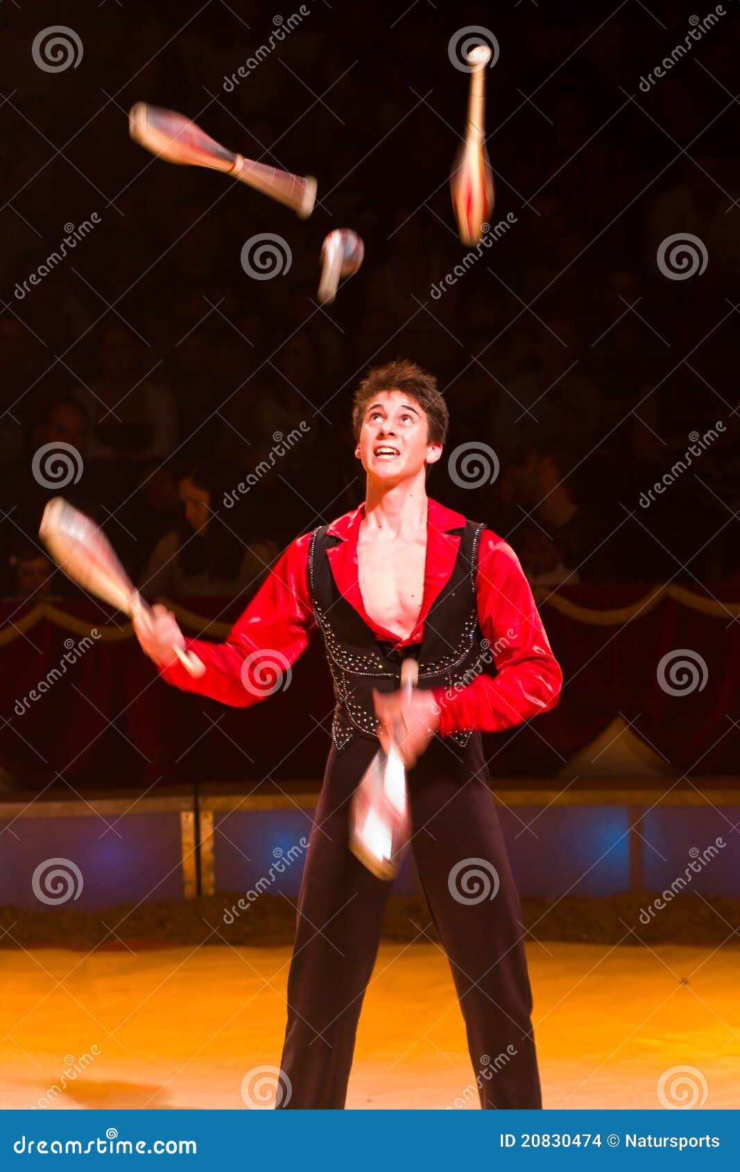 Juggling editorial stock image. Image of artist, people - 20830474