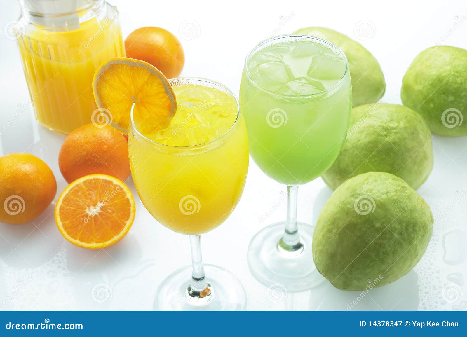 Jugo imagen de archivo. Imagen de bebidas, verde, color - 14378347