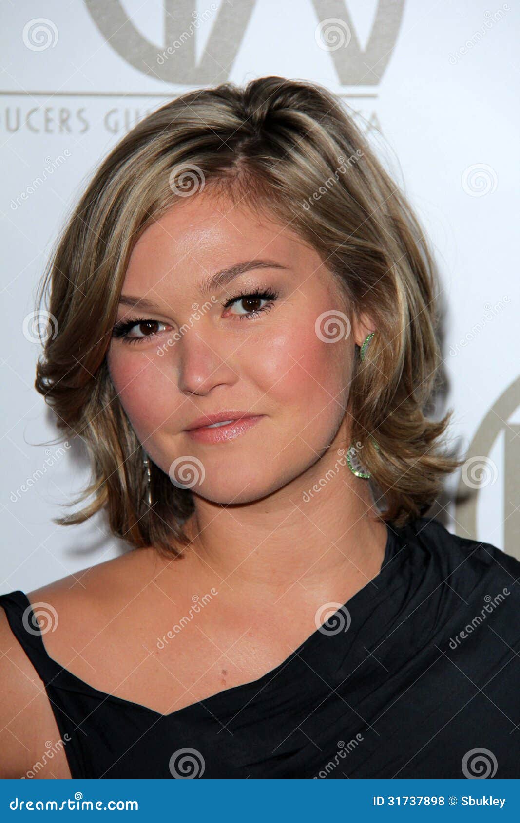 Julia Calvin's Instagram, Twitter & Facebook on IDCrawl