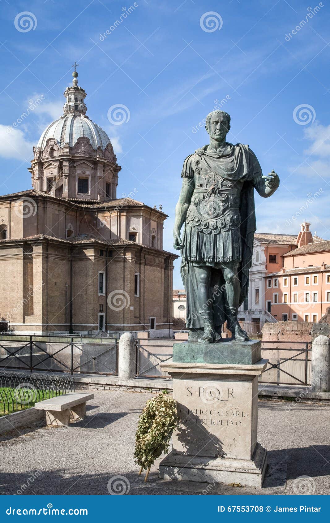 Julius Caesar Statue I Rome Italien Arkivfoto - Bild av kejsare, kesar ...