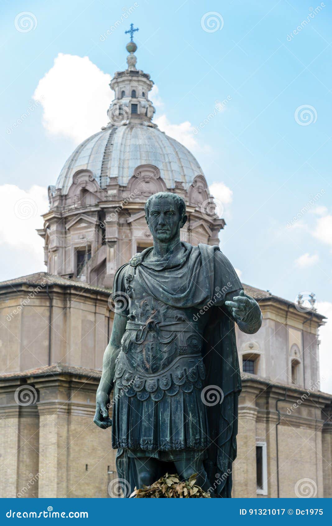 Julius Caesar Statue in Rome, Italy Stock Image - Image of roof, famous ...