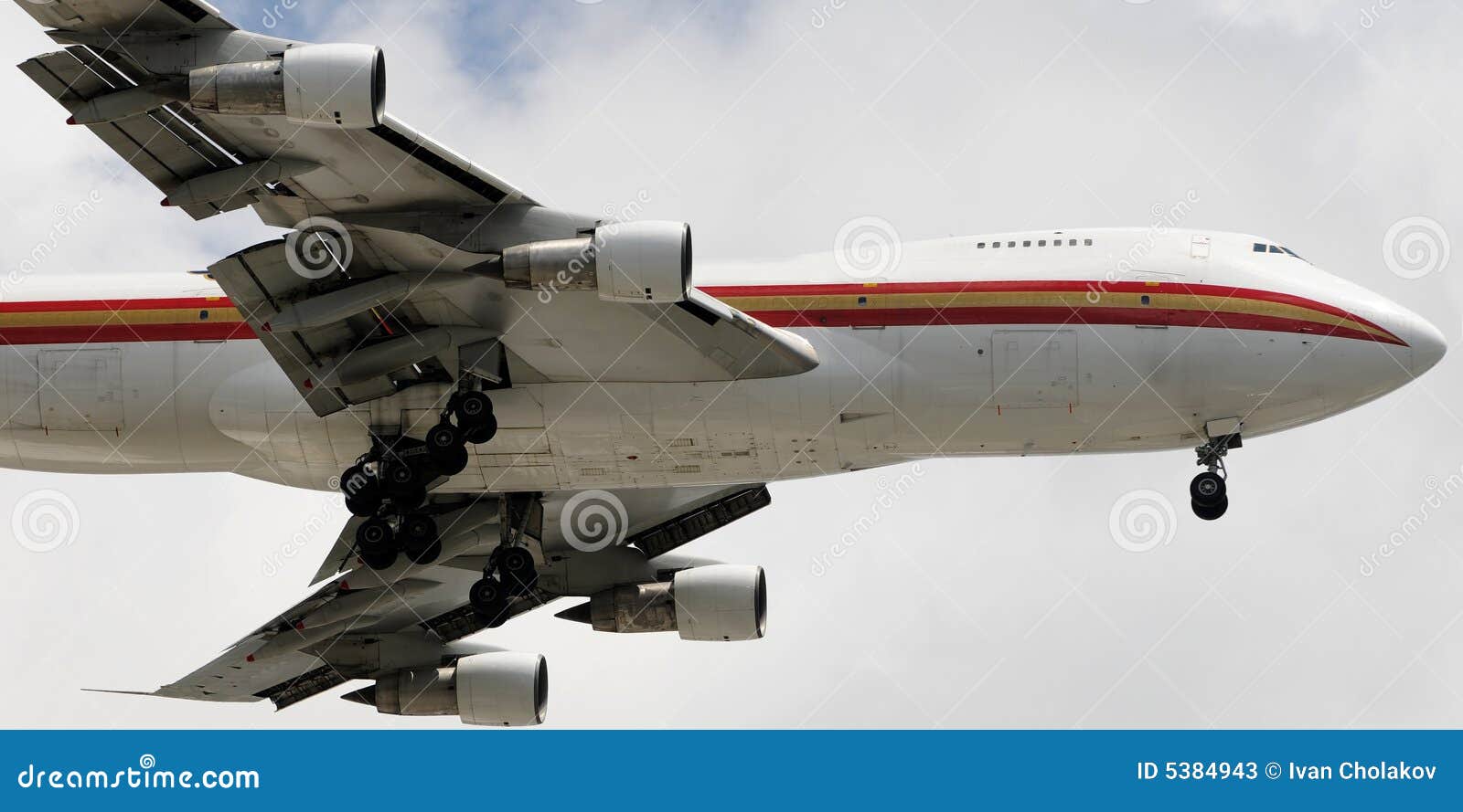 Jumbo jet in flight stock image. Image of cargo, airplane - 5384943