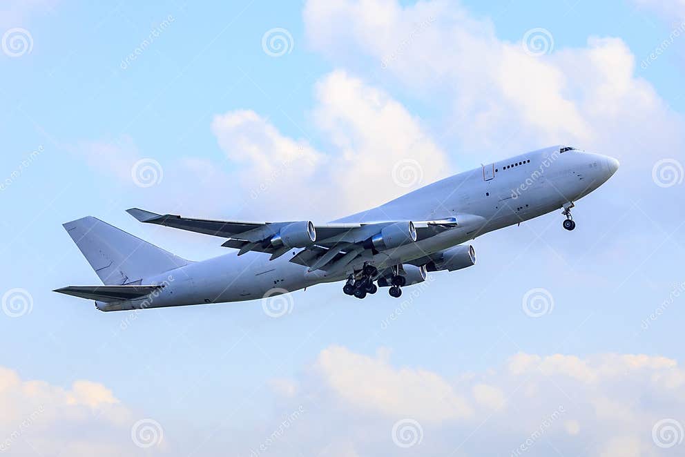 Jumbo jet stock image. Image of jumbo, flight, shipping - 90321155