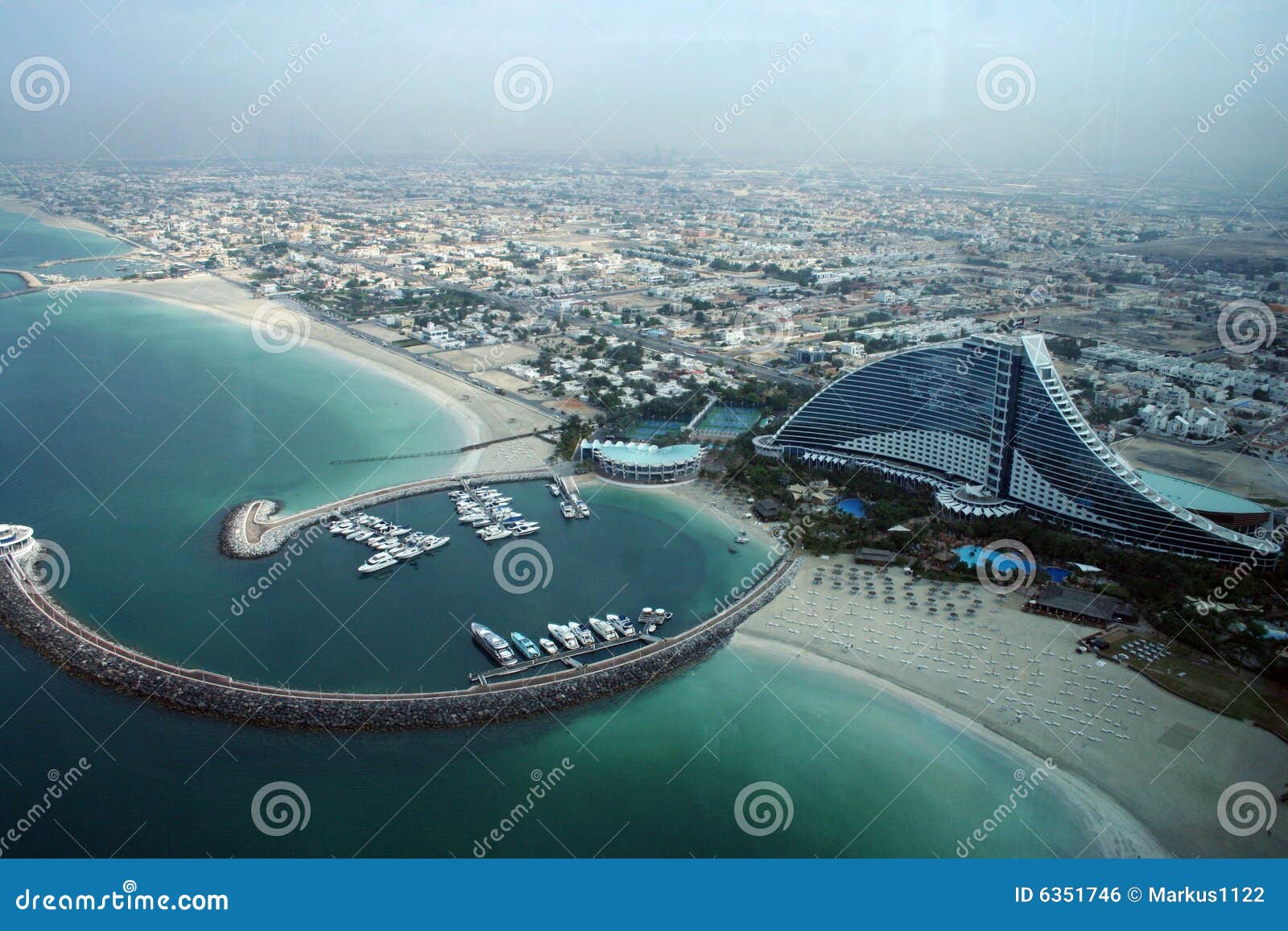Jumeirah Beach Hotel, Dubai Stock Photo - Image of landmark, jumeirah ...