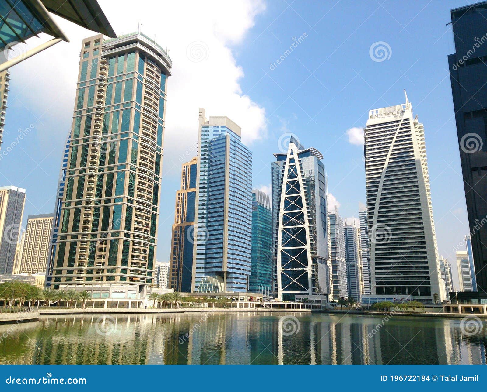 Jumeirah lake towers view editorial stock image. Image of skyscraper ...