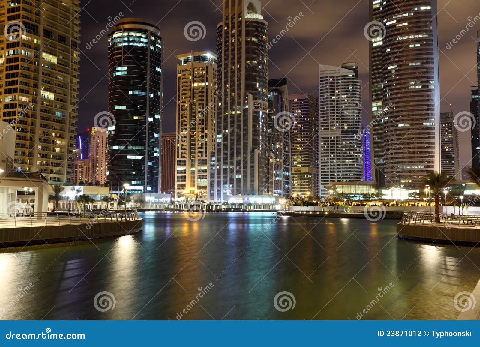 Jumeirah Lakes Towers, Dubai Stock Photo - Image of water, building ...
