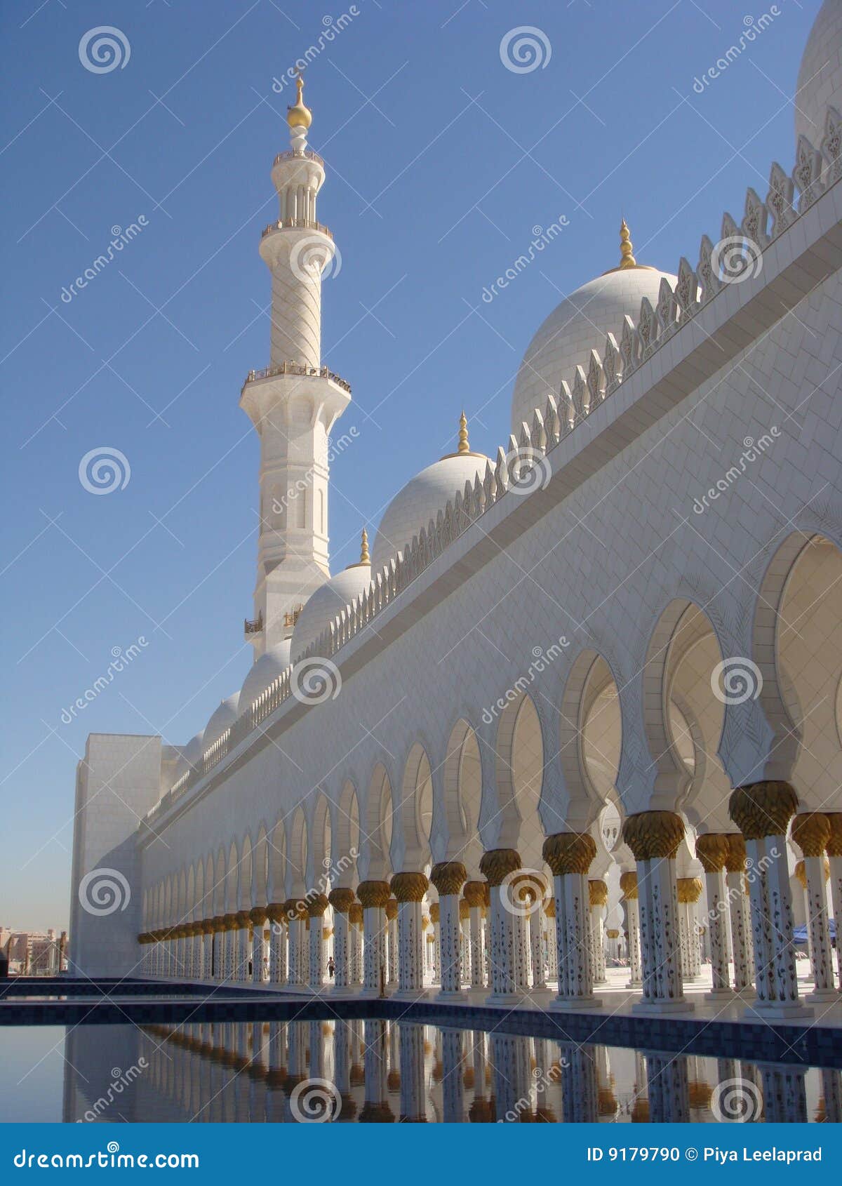 Jumeirah Mosque stock photo. Image of travel, beautiful - 9179790