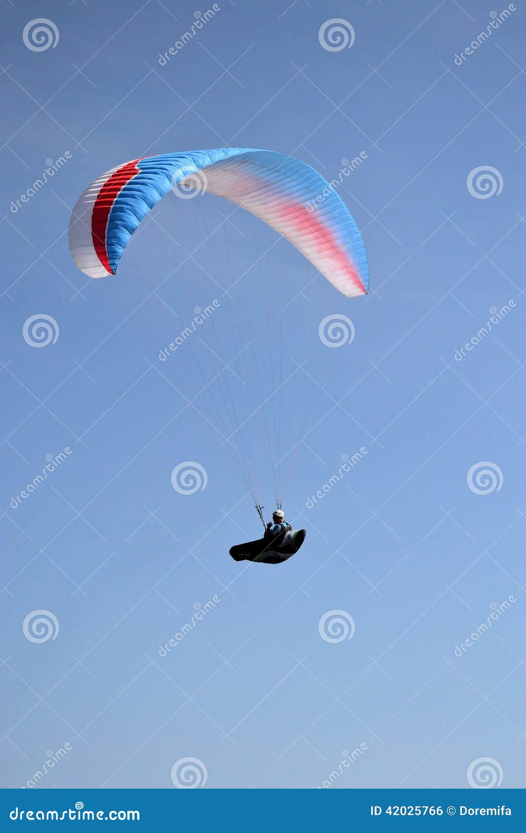 Jump with a parachute stock photo. Image of flight, speed - 42025766