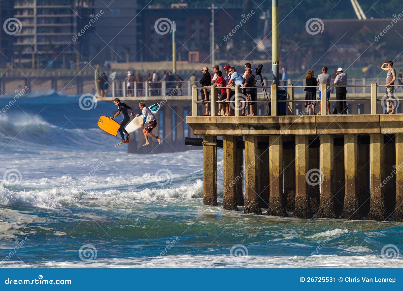 Jump Zone Big Waves editorial photo. Image of ocean, public - 26725531