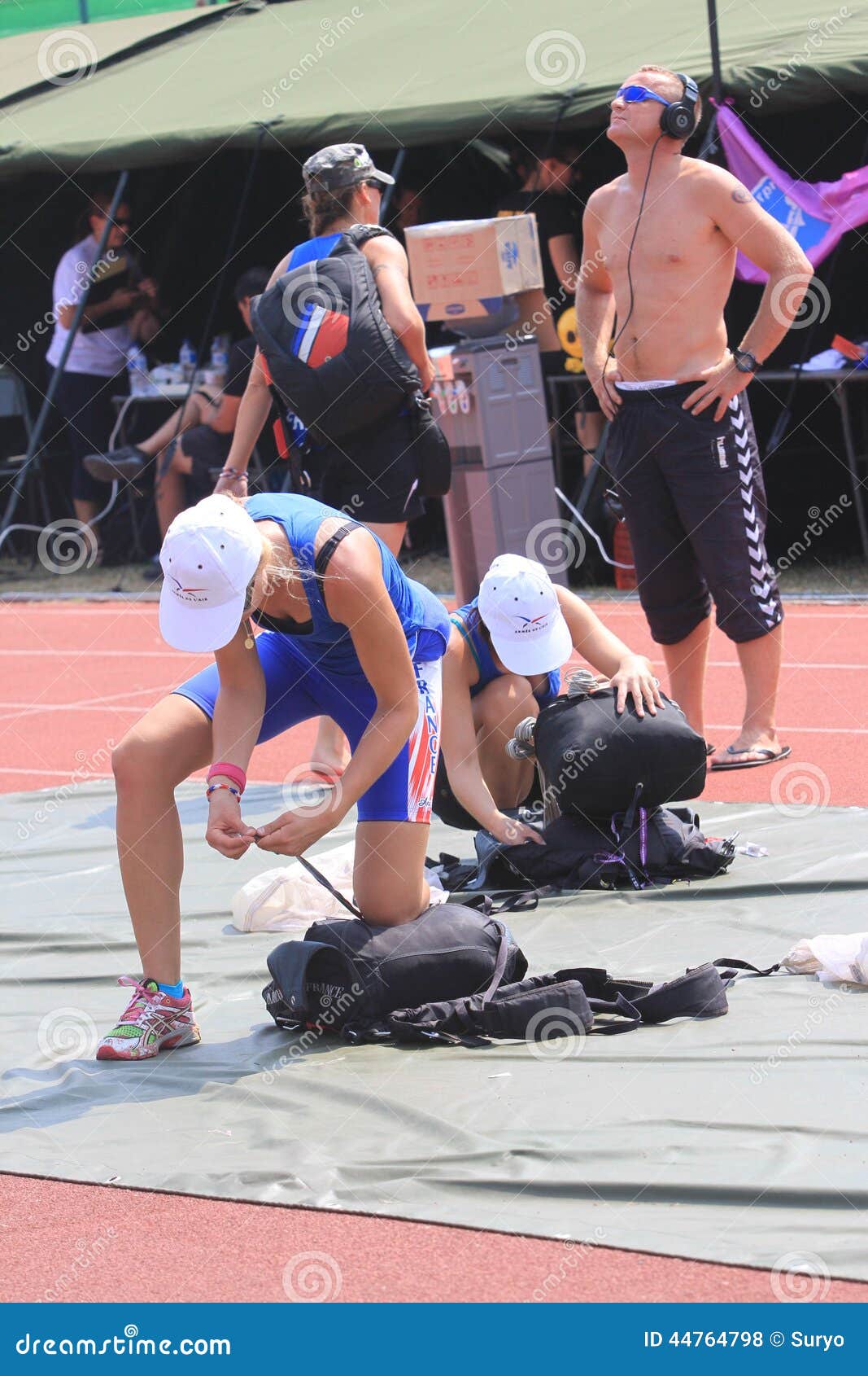 Jumpers folded parachute editorial stock photo. Image of central - 44764798