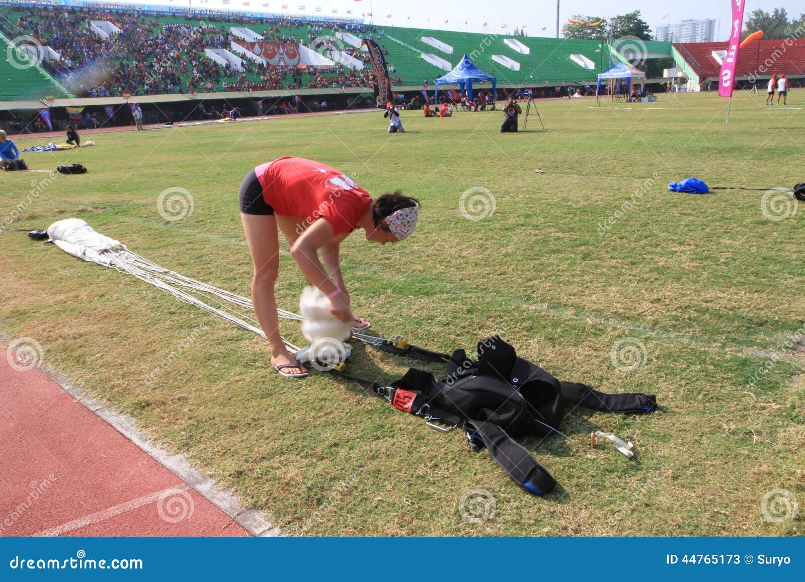 Jumpers folded parachute editorial stock photo. Image of folded - 44765173