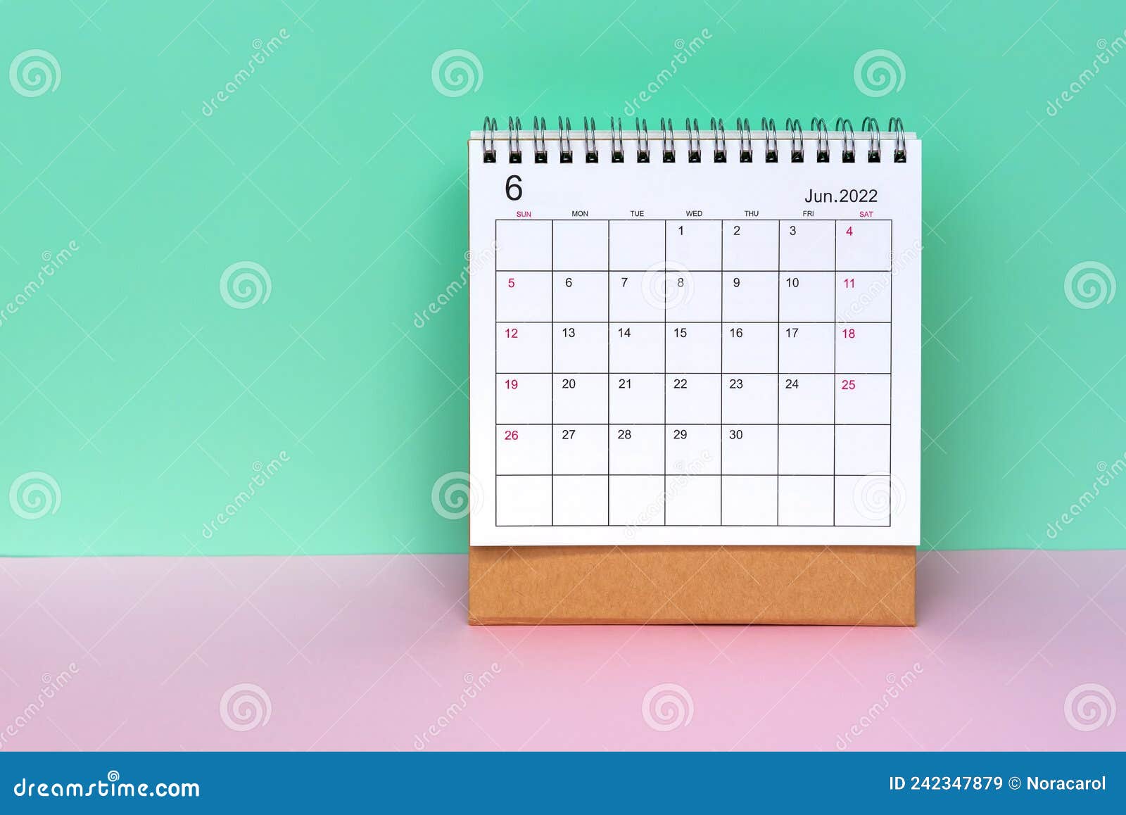 June 2022 desk calendar stock image. Image of concept - 242347879