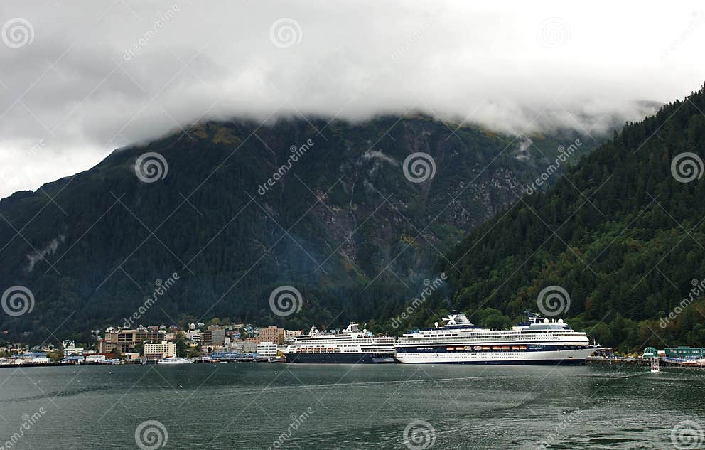 Juneau Waterfront editorial photography. Image of alaska - 11045637