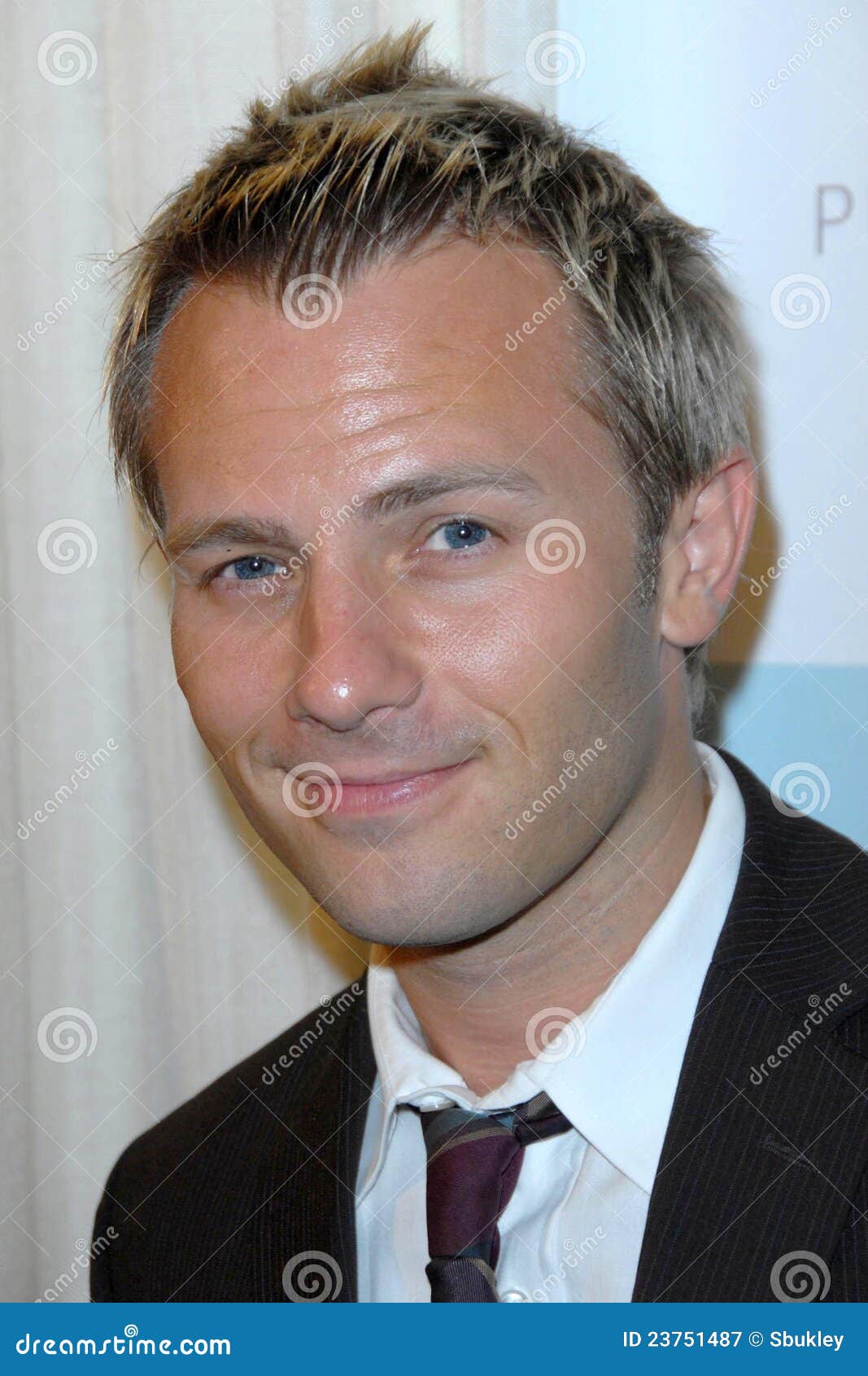 Junge Craig-Robert, Robert-Junge Redaktionelles Stockfotografie - Bild ...