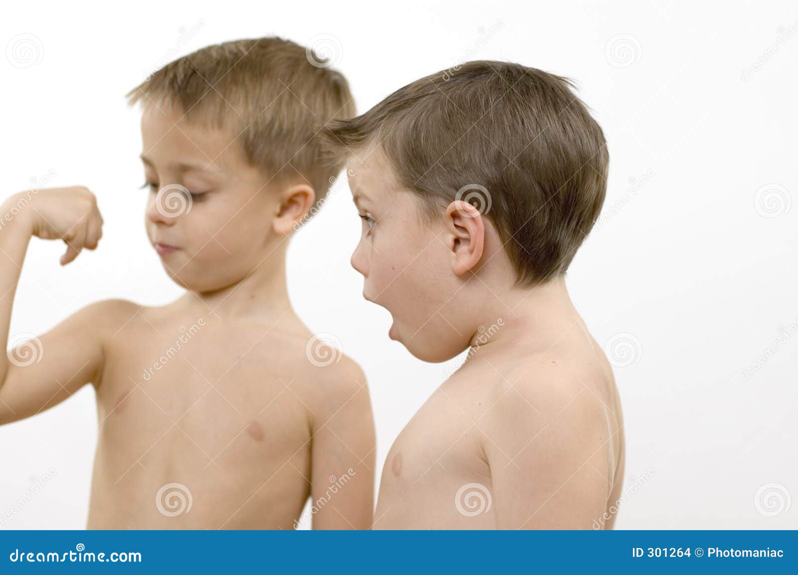 Jungen/Muskeln/Serie stockfoto. Bild von augen, aktiv, kopf - 301264