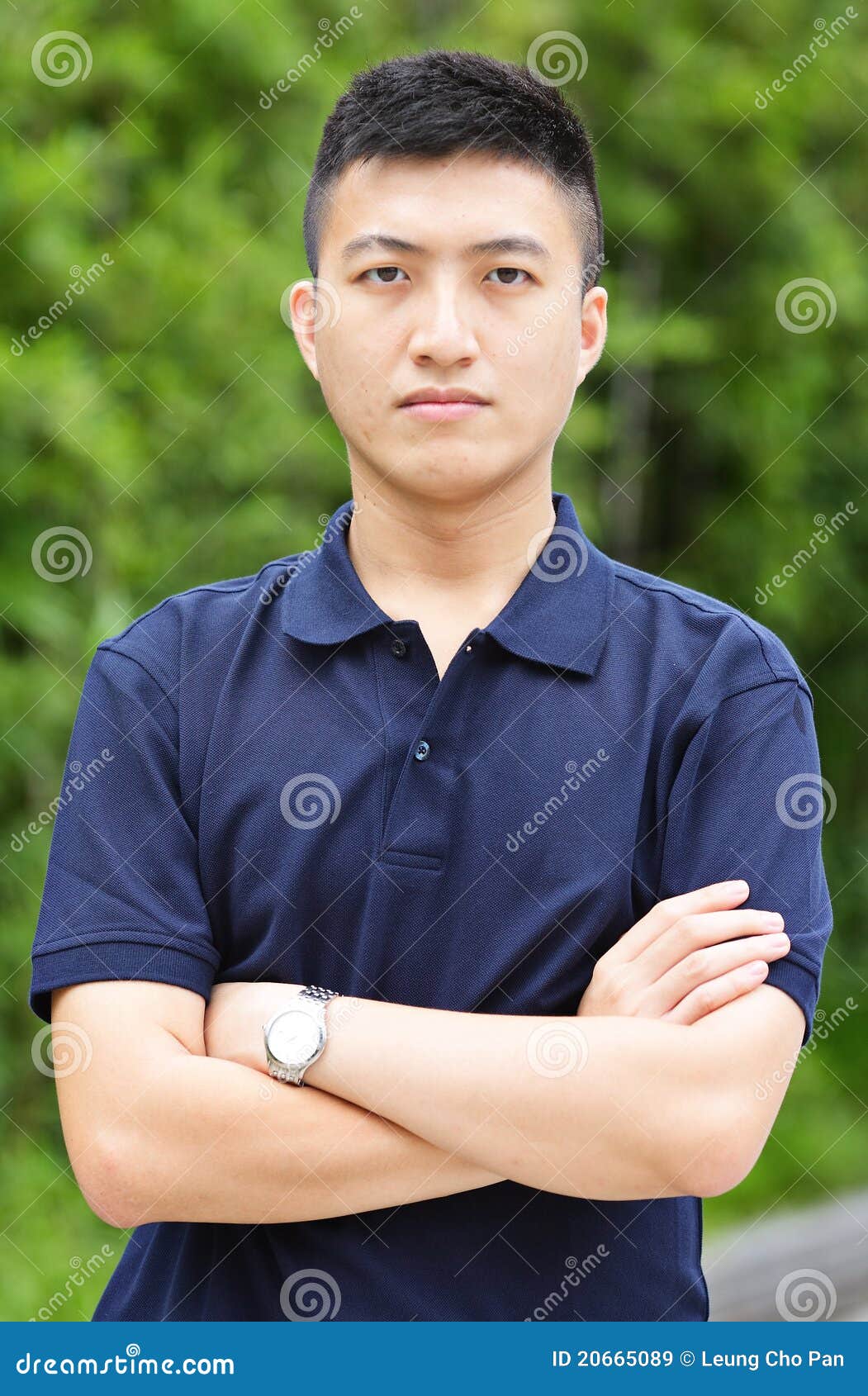 Junger chinesischer Mann stockbild. Bild von hell, baumuster - 20665089