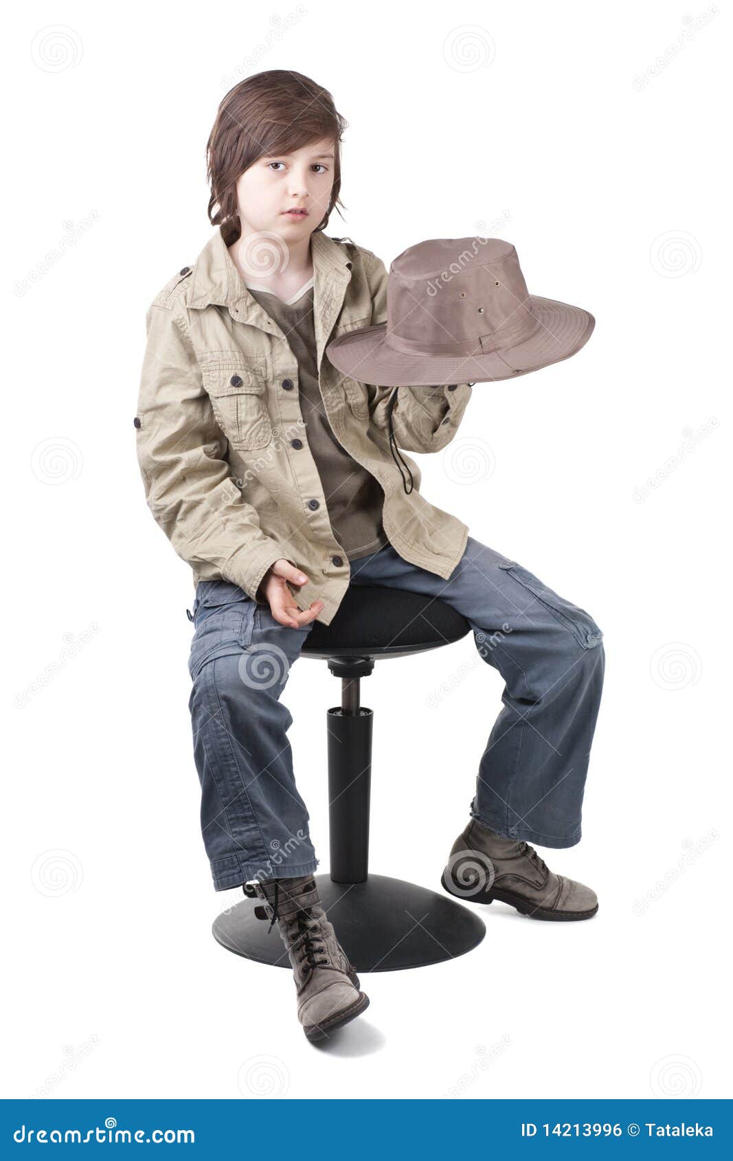 Junger Cowboy, Der Mit Dem Hut Spielt Stockfoto - Bild von jung, kind ...