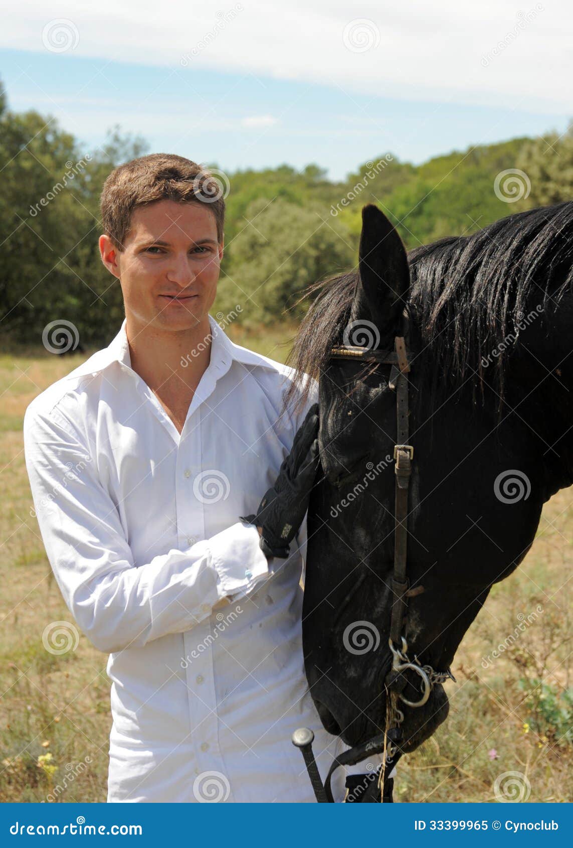 Junger Mann und Pferd stockbild. Bild von zaum, tier - 33399965