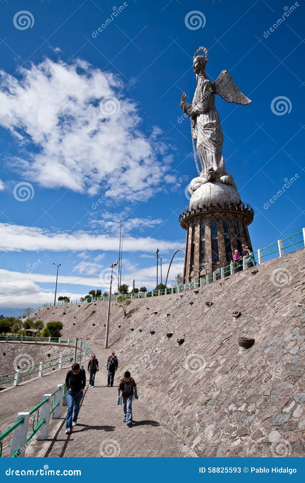 Jungfrau Von Quito-Statue, Ecuador Redaktionelles Stockfoto - Bild von ...