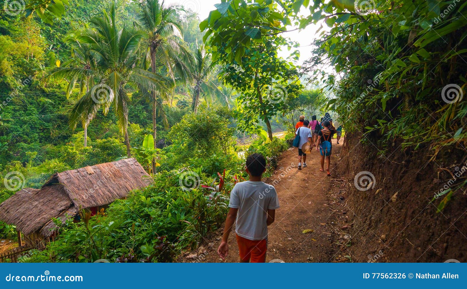 Jungle hikers on trail editorial photo. Image of person - 77562326