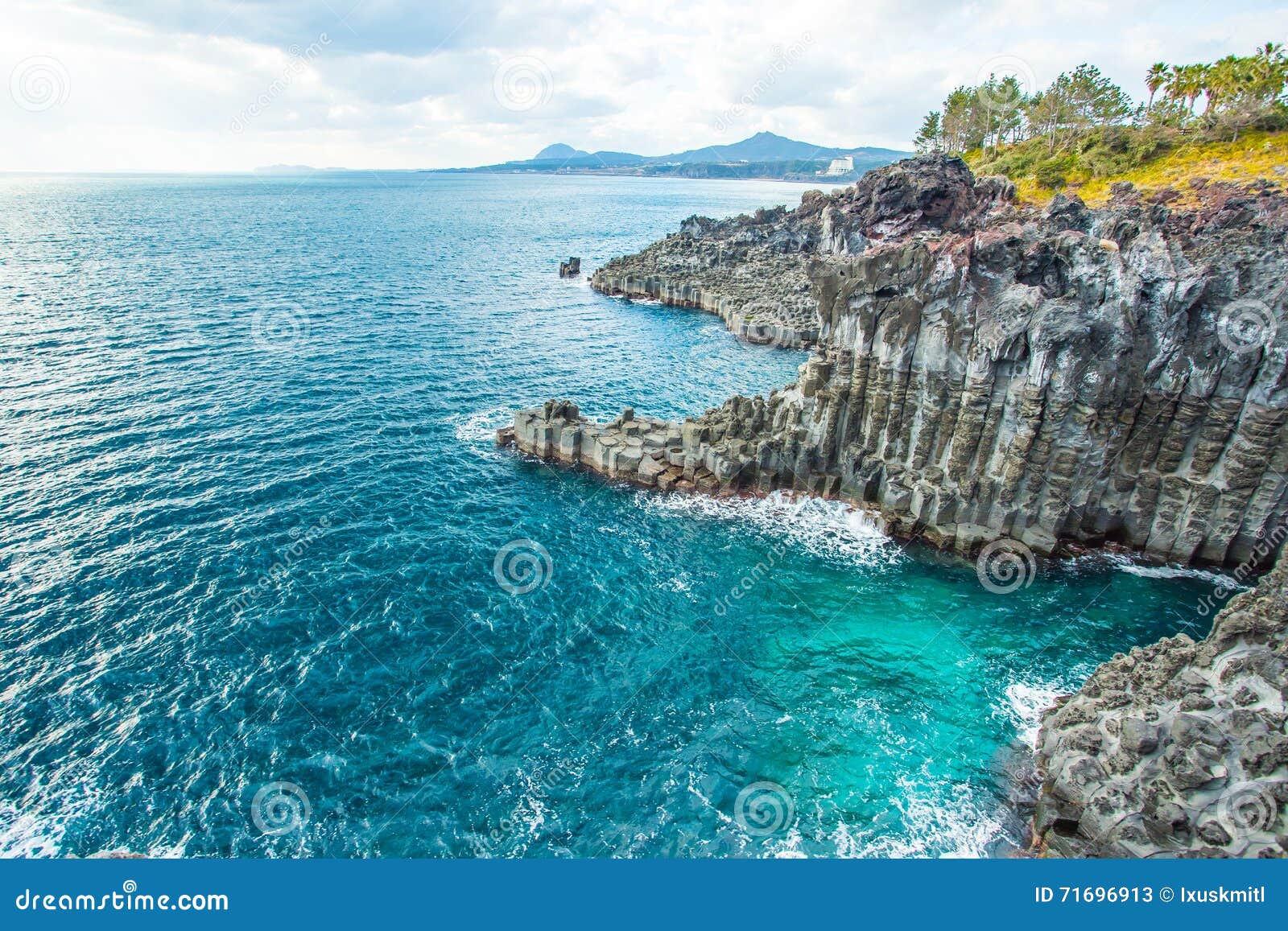 Jungmun Daepo in Jeju-Eiland, Zuid-Korea Stock Afbeelding - Image of ...