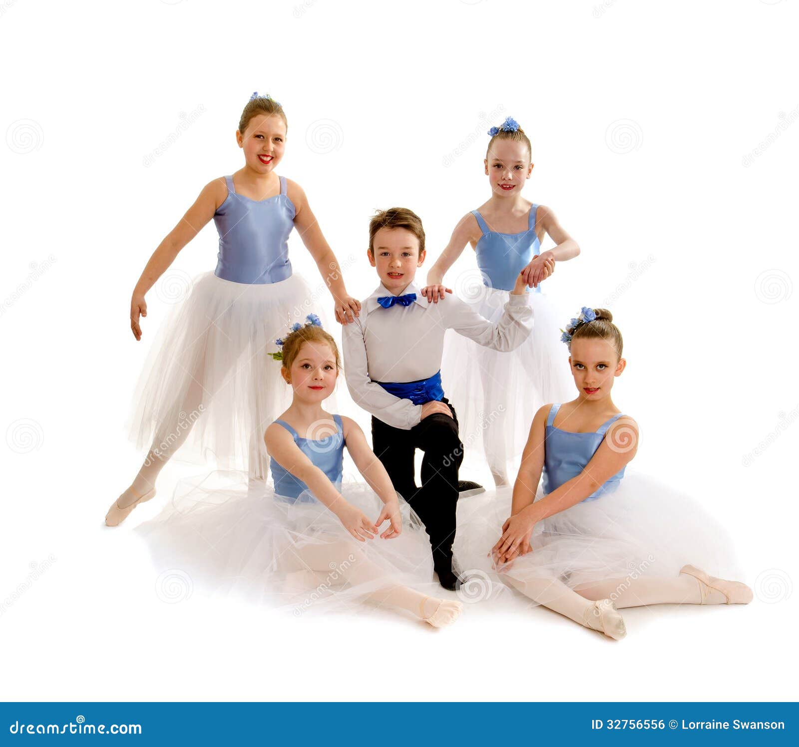 Junior Ballet Dance Group foto de archivo. Imagen de bailarines - 32756556