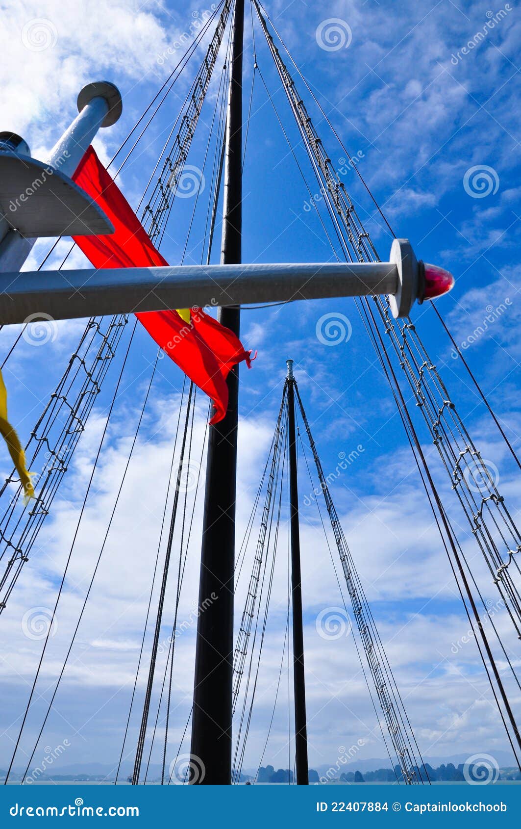 Junk cruise s foremast stock photo. Image of long, beach - 22407884