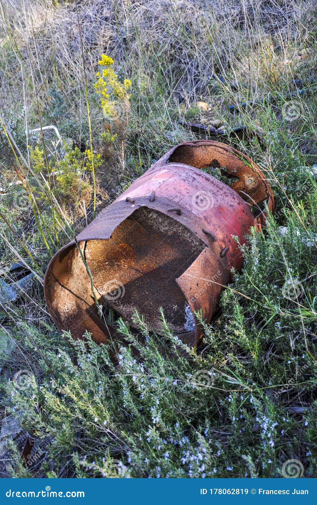 Junk Yard with Garbage Scattered Stock Image - Image of illness, poor ...
