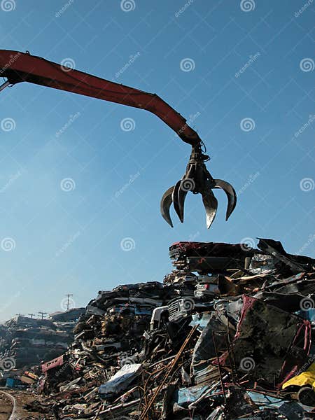 Junkyard claw stock image. Image of iron, corroded, garbage - 13134207