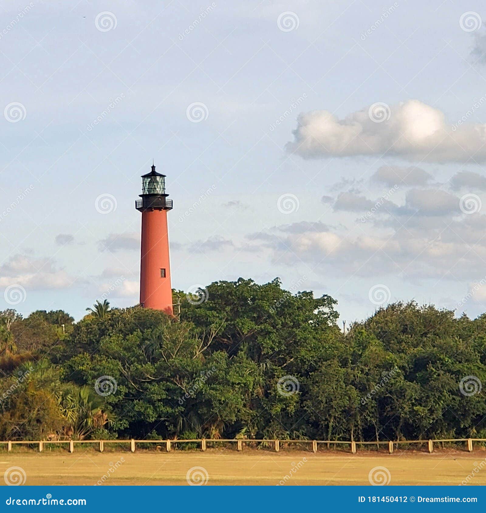 The Jupiter Lighthouse stock photo. Image of horizon - 181450412
