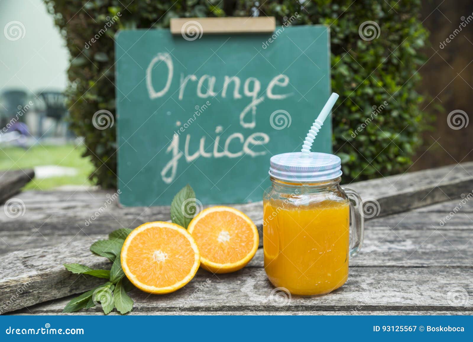 Jus d'orange image stock. Image du orange, lame, régime - 93125567