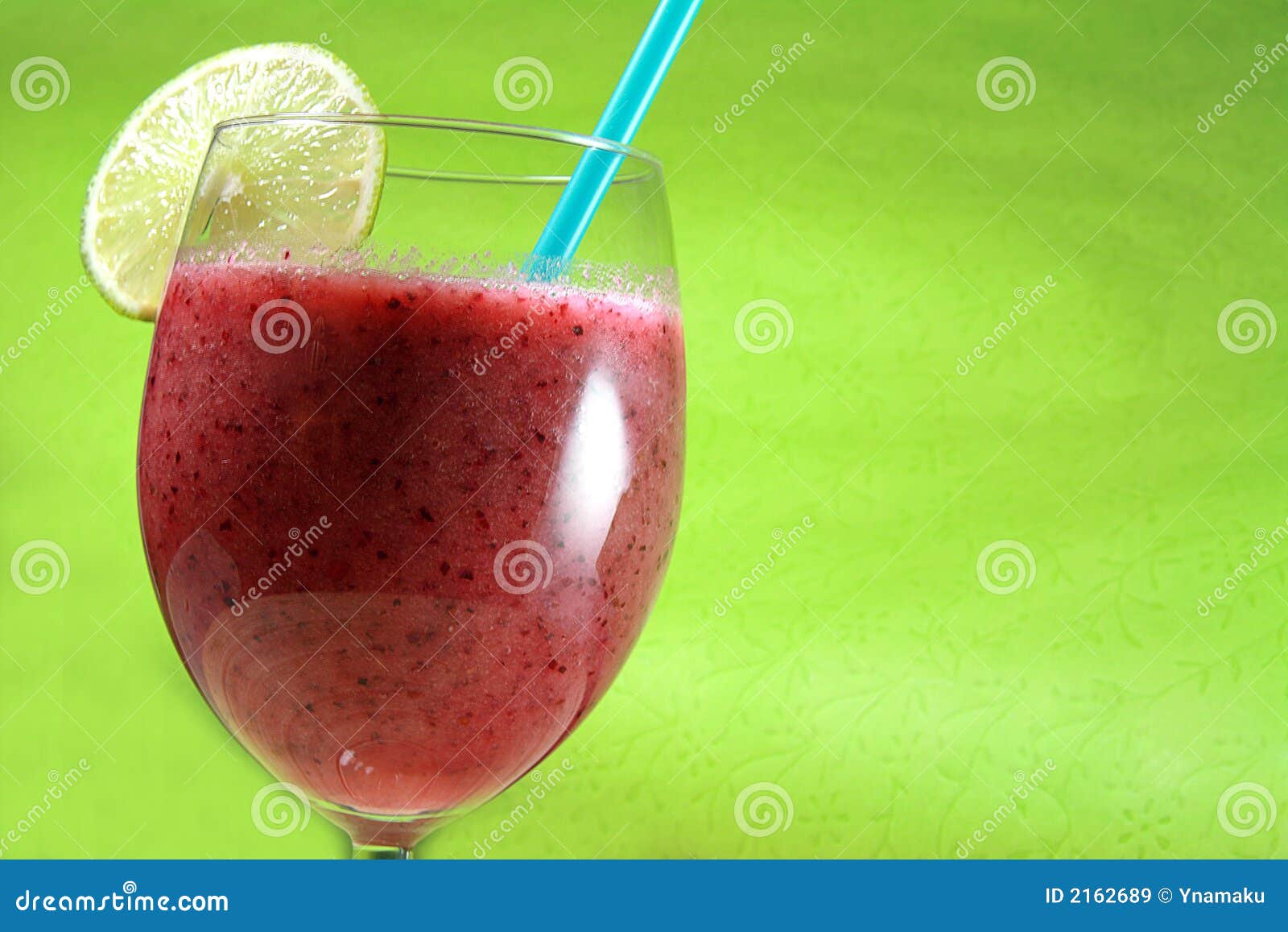 Jus de fruit image stock. Image du boisson, fruité, amer - 2162689