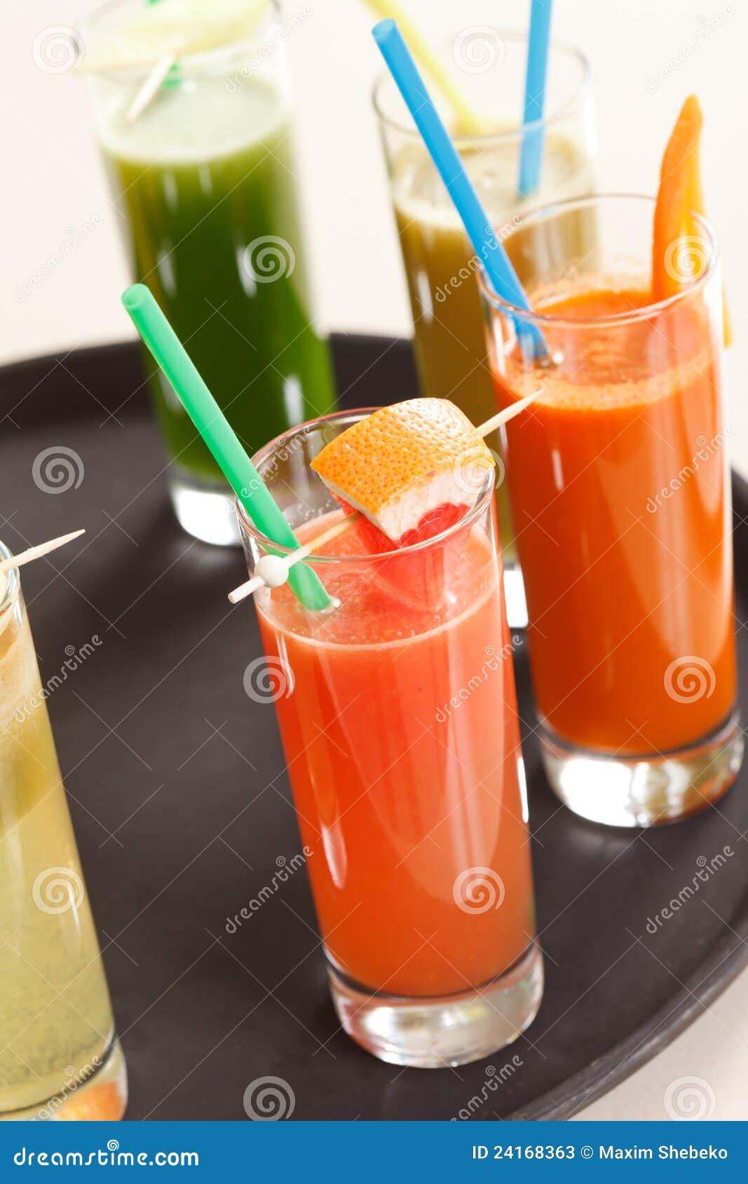 Jus frais image stock. Image du carotte, fruits, ananas - 24168363