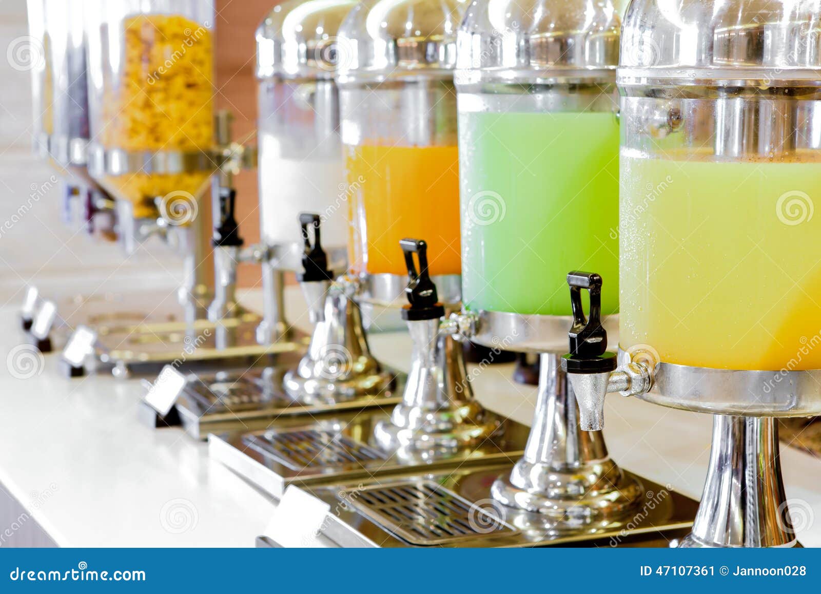 Jus Frais Au Restaurant De Buffet Image stock - Image du hôtel, ligne ...