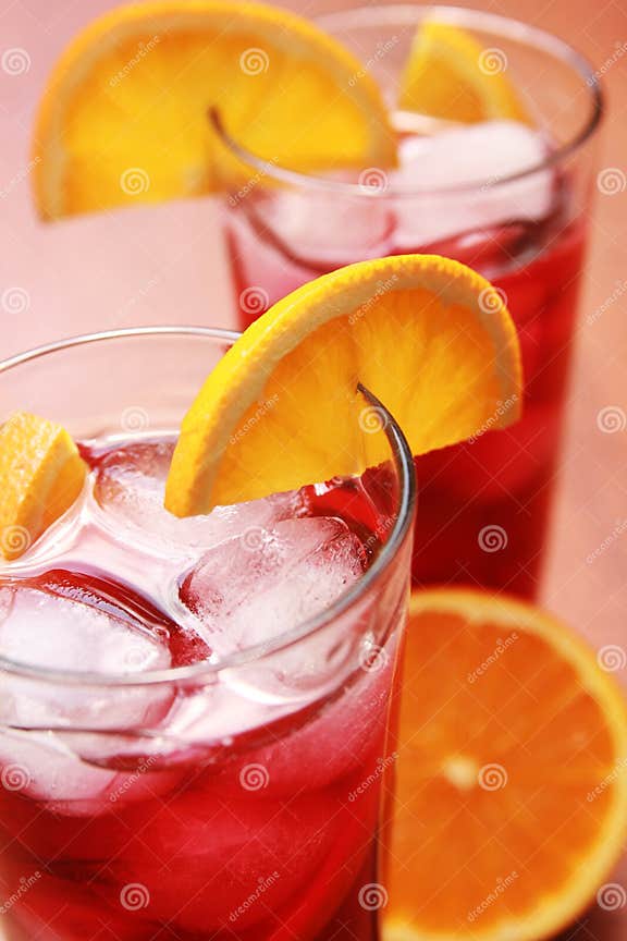 Jus rouge image stock. Image du vivacité, doux, glace - 14358415