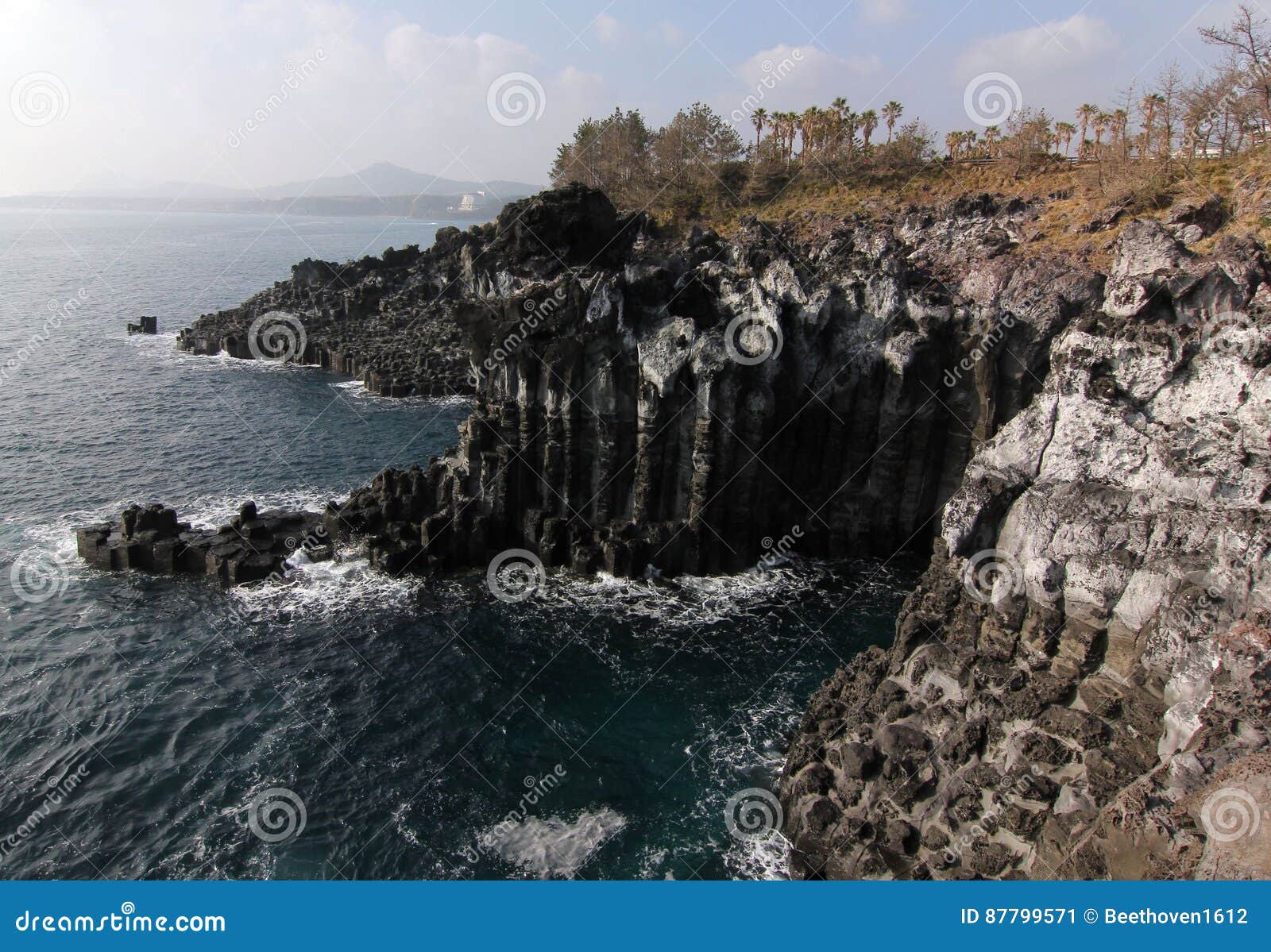 Jusangjeolli Cliffs Hexagonal Basalt Columns In Jeju Island Korea ... Jusangjeolli Cliffs Hexagonal Basalt Columns In Jeju Island Korea ...