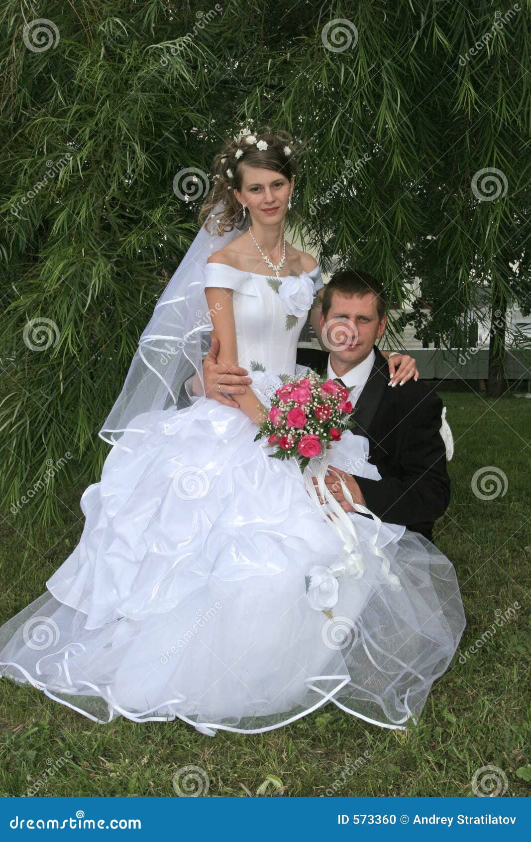 Just married stock photo. Image of newly, greenery, groom - 573360
