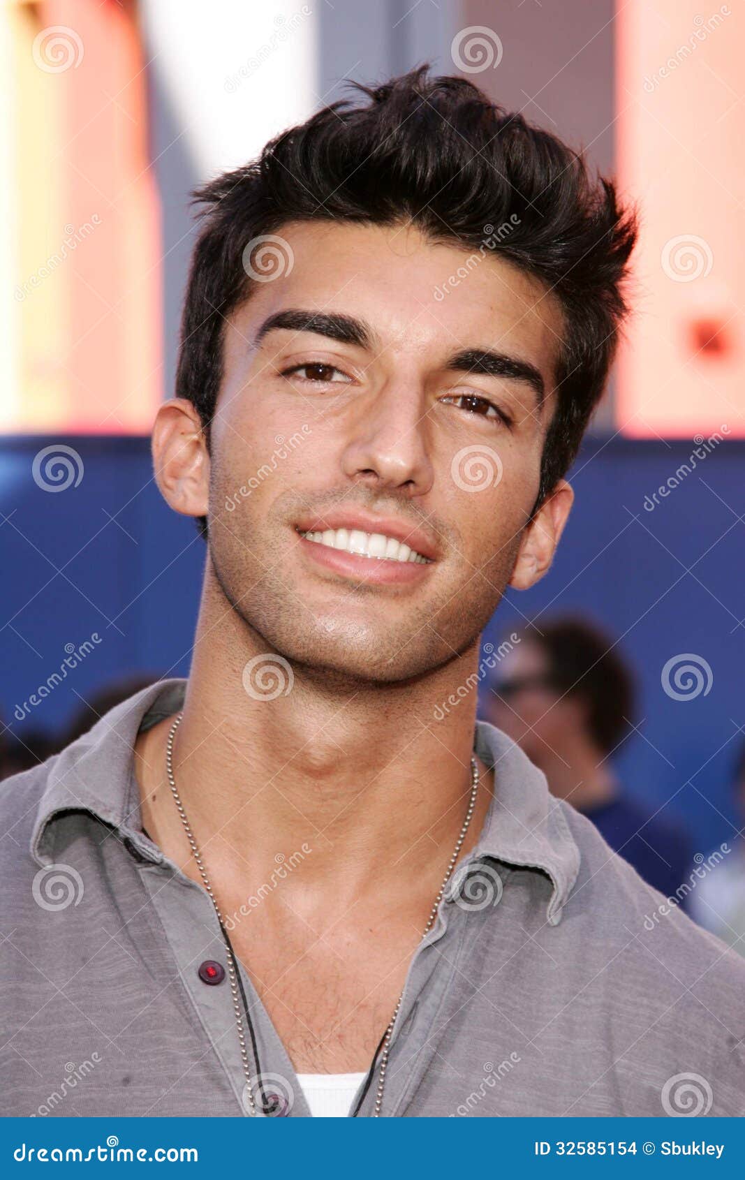 Justin Baldoni image stock éditorial. Image du rapide - 32585154