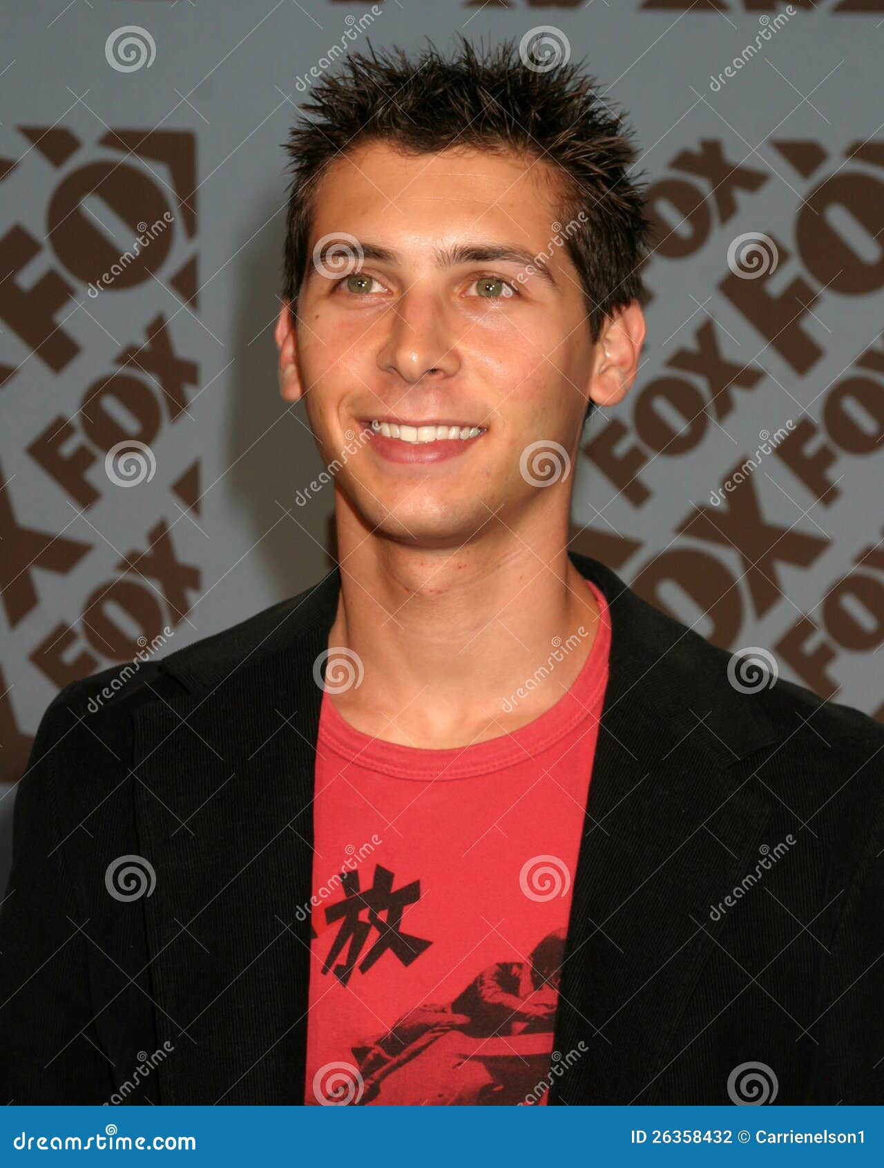 Justin Berfield's Instagram, Twitter & Facebook on IDCrawl