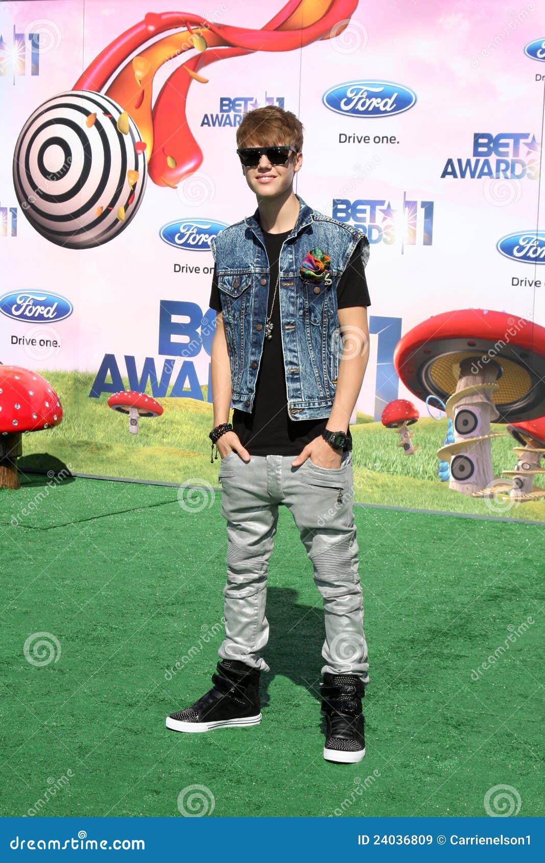Justin Bieber editorial stock image. Image of awards - 24036809