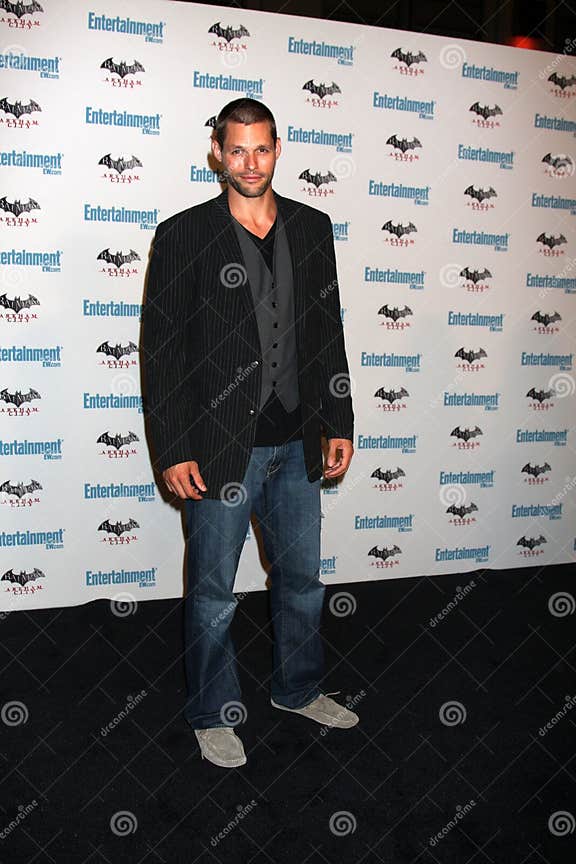 Justin Bruening editorial stock photo. Image of arriving - 23573873